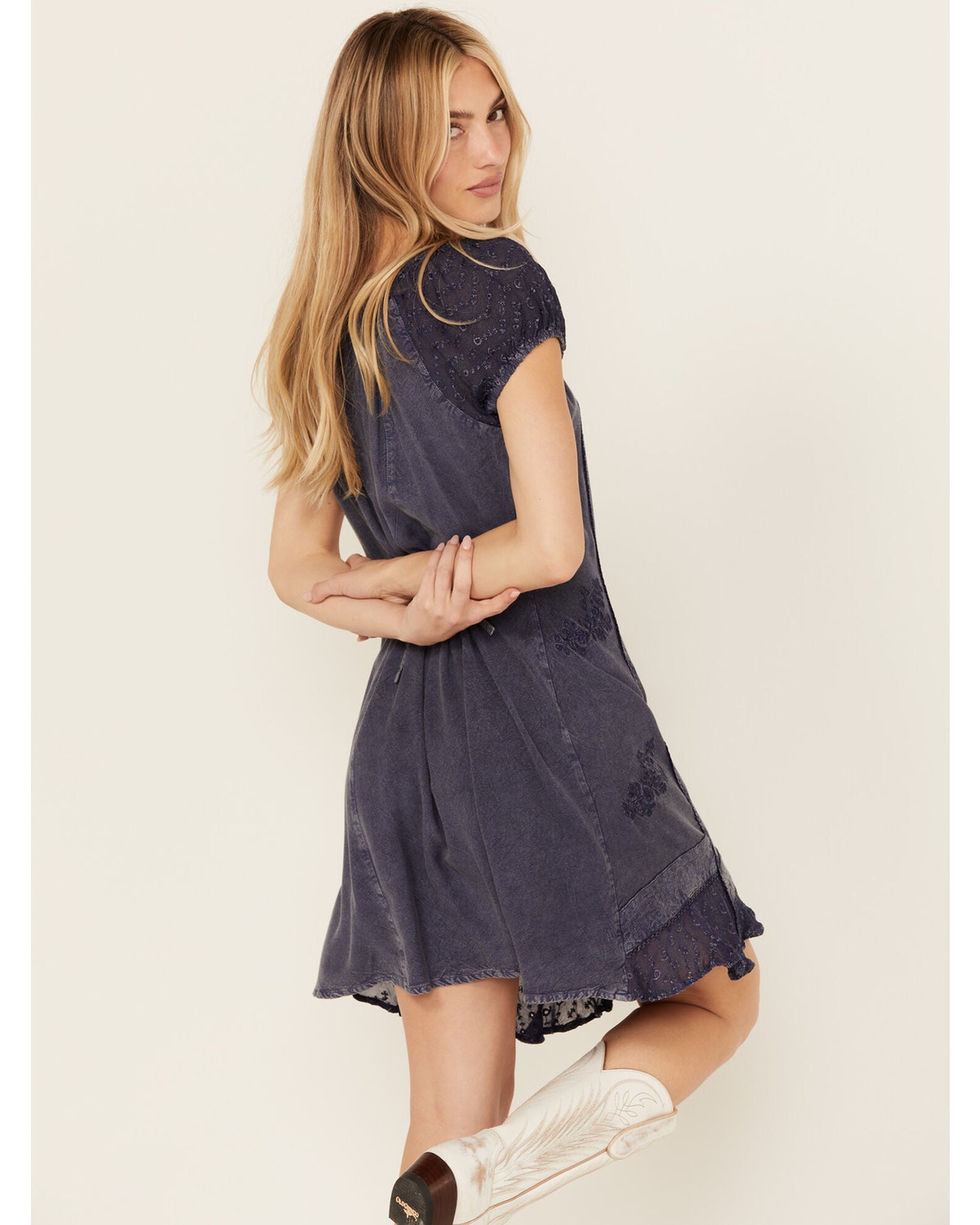 Gunit Women's Denim Floral Short Sleeve Mini Dress, Blue