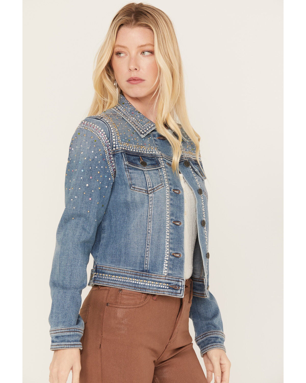 Idyllwind Women's Shiloh Drive Embellished Denim Trucker Jacket, Medium ...