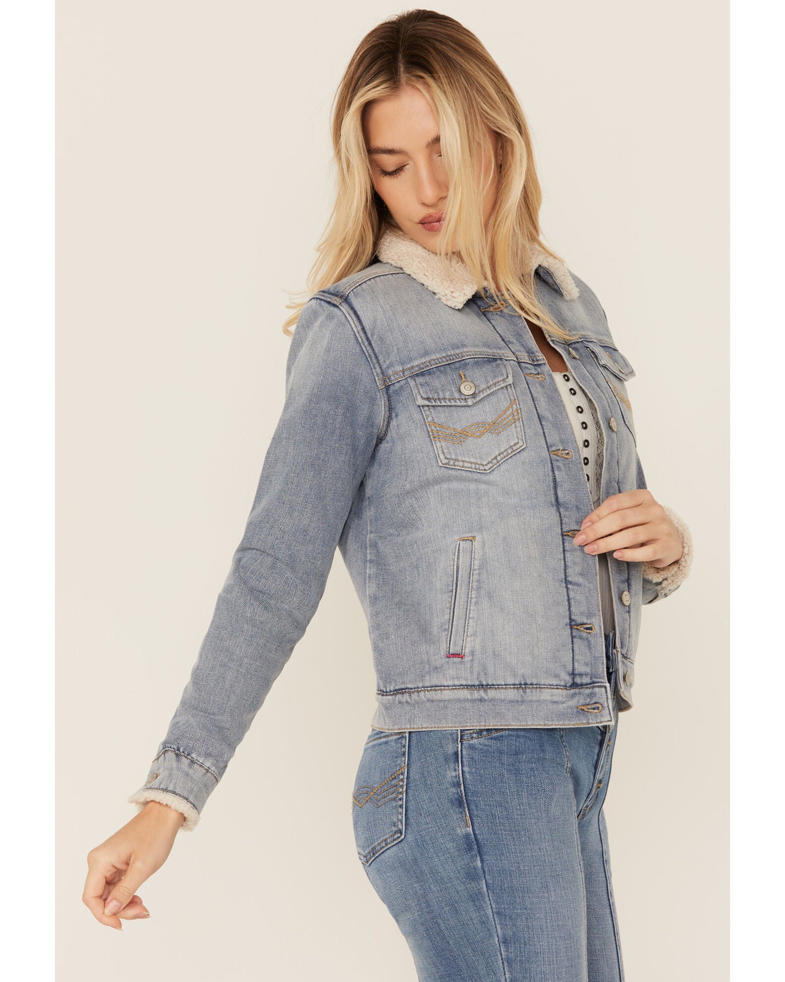 Product Name: Idyllwind Women's Edgewood Sherpa Lined Denim Jacket