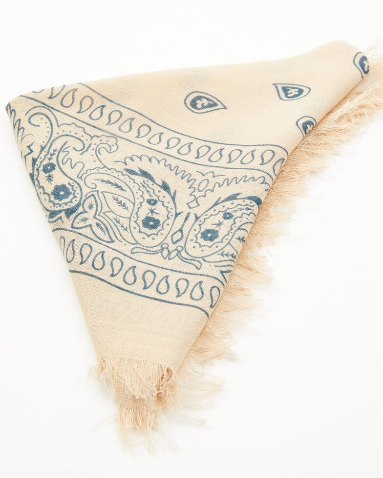 Women's Scarves - Sheplers